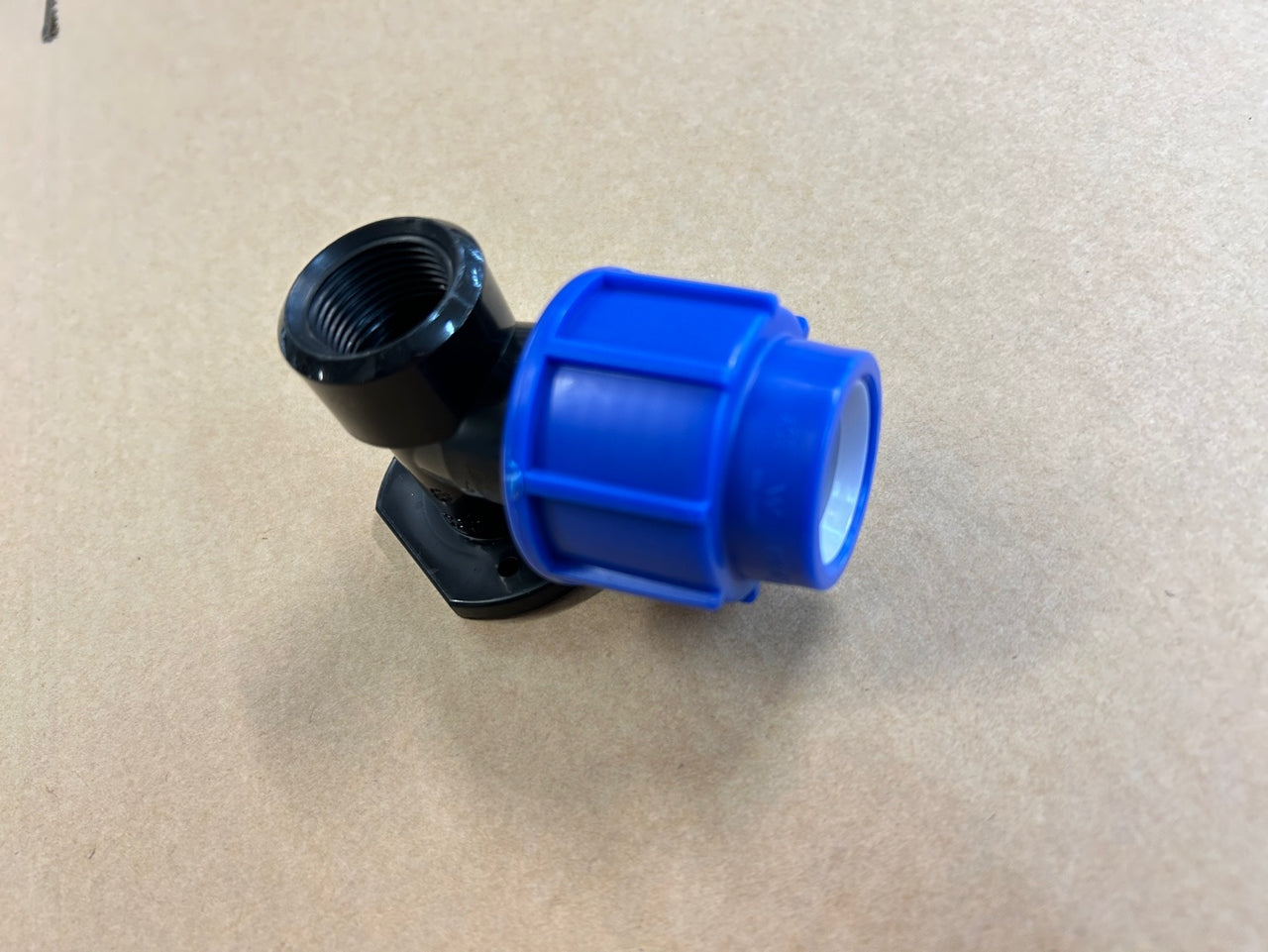 [1717] Mainpipe (blue)- 25mm wingback female – NZ Pipe