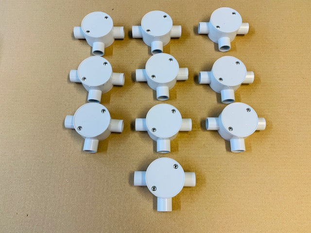 [E719] Electrical 3 way box 25mm ( 10 boxes) – NZ Pipe